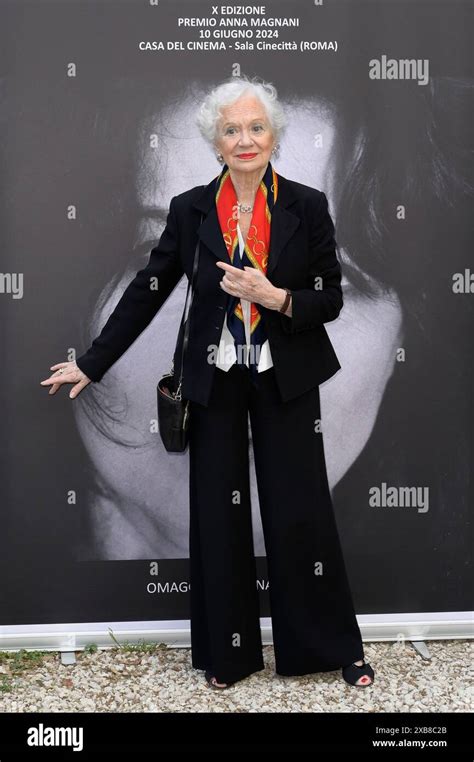 Giuliana Lojodice Bei Der 10 Verleihung Des Premio Anna Magnani 2024 Im Casa Del Cinema Villa