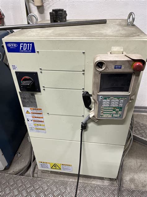 Welding Robot With Rotating And Tilting Table Otc Fd V8lfd11 Used