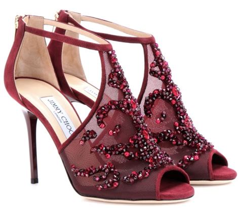 Scarlett Johansson Brings Old Hollywood Glamour To Nyc Shoes Post