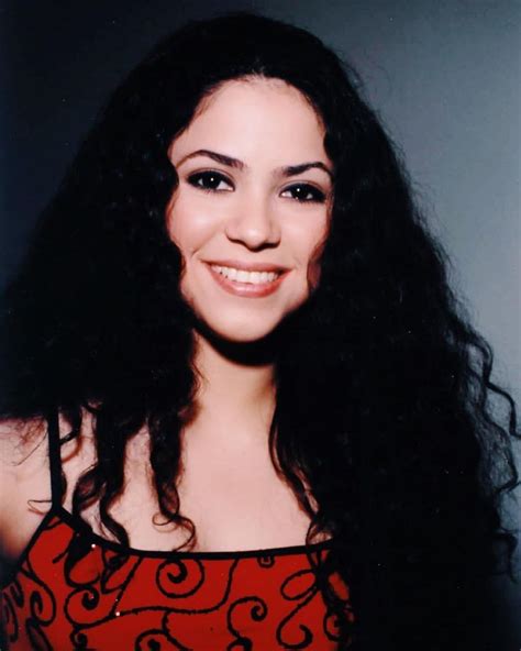 Portal Shakira On Instagram “ ️” Shakira With Black Hair Shakira