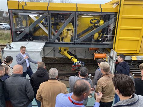 Robot Robel Rail Automation