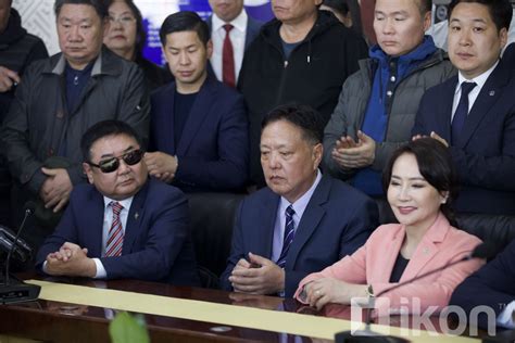 Л Гантөмөр С Зориг агсны төрсөн өдөр АН ын тамга шилжиж ирлээ