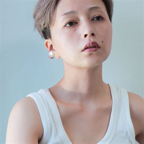 【楽天市場】水晶 イヤーカフ 片耳 天然石 ハンドメイド くり抜き 氷 夏 クリア 透明 大きめ ユニーク Amb Gf Cs03