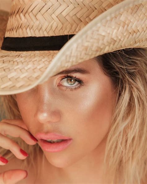 Wanda Nara In Busty Skin Coloured Swimsuit Pics Holder Collector Of