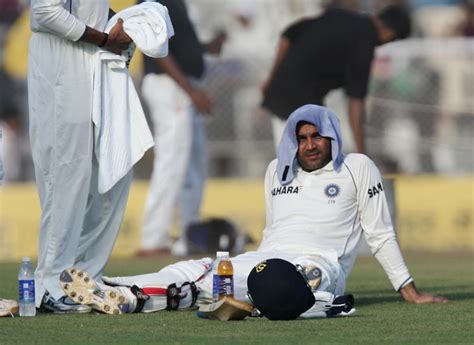 Muthiah Muralidaran Congratulates Virender Sehwag