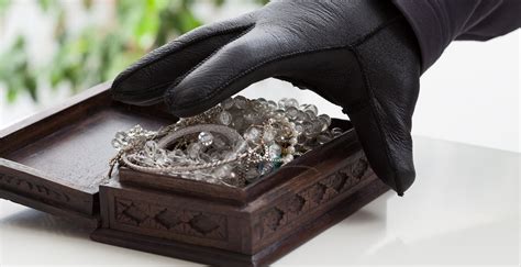 7 Men Allegedly Stole 100 Million Worth Of Diamonds And Other Jewels