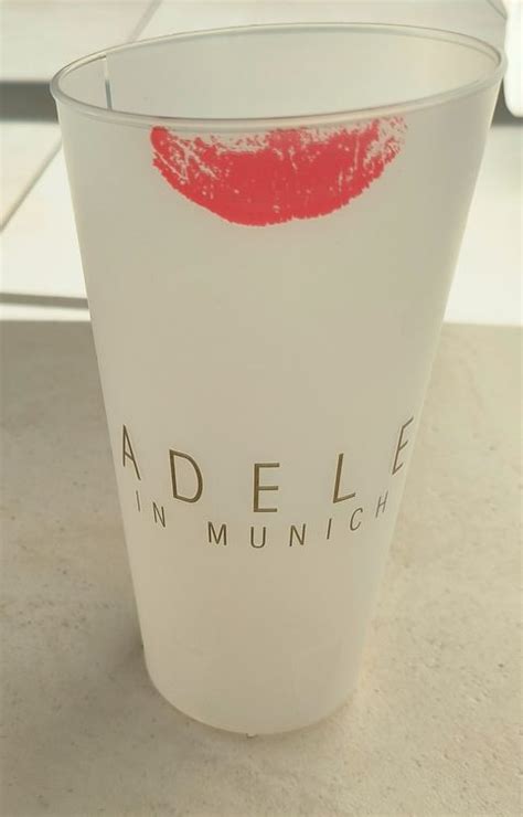 Adele In Munich Becher Mit Kussmund Sammlerstück Gebraucht In