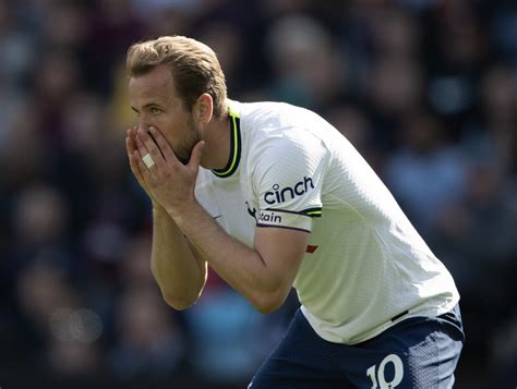 ‘youre Better Than That Chris Sutton Slams Actions Of Tottenham Striker Harry Kane