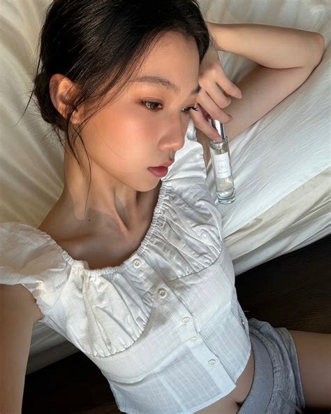 郁欣ivy Happy New Year 兔 You🧧 祝大家兔年行大運🐰🐰🐰 Instagram