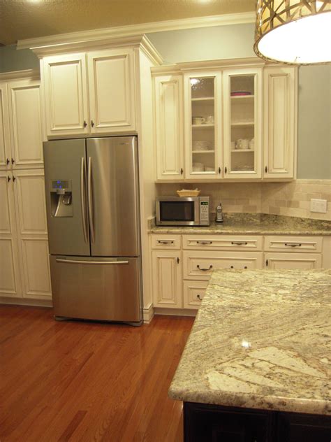 Transitional Kitchen Cabinet Pulls