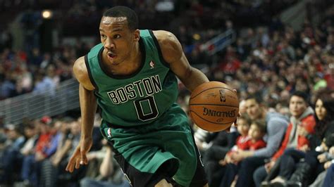 Avery Bradley Agrees To Four Year 32 Million Deal With Celtics