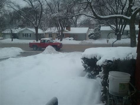 Winter Storm Dumps 9 5 Inches Of Snow On Downers Grove Downers Grove