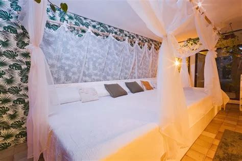 Inside Man With Six Wives Bizarre Love Mansion Complete With Six