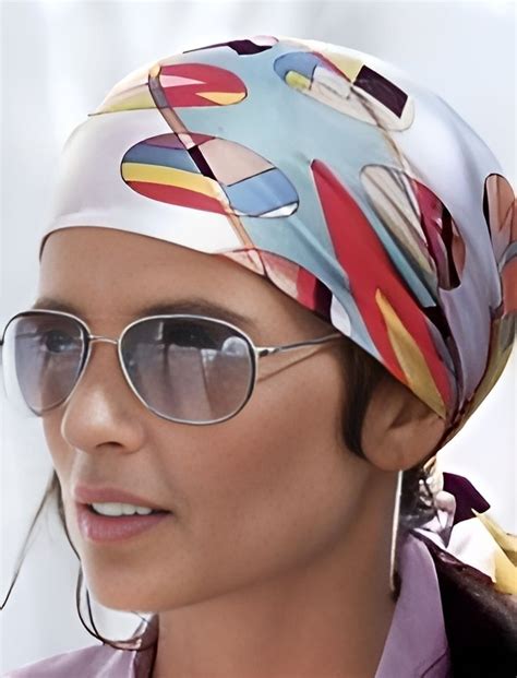Pin By Benana On Head Fashion Pirate Fashion Scarf Women Fashion