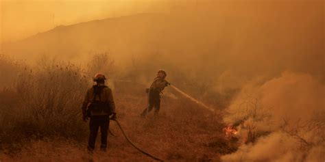 Canyon Fire Rages In Southern California Thousands Under Evacuation
