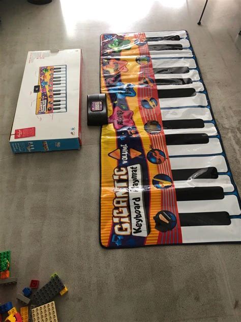 Hamleys Gigantic Keyboard Playmat Hobbies And Toys Music And Media