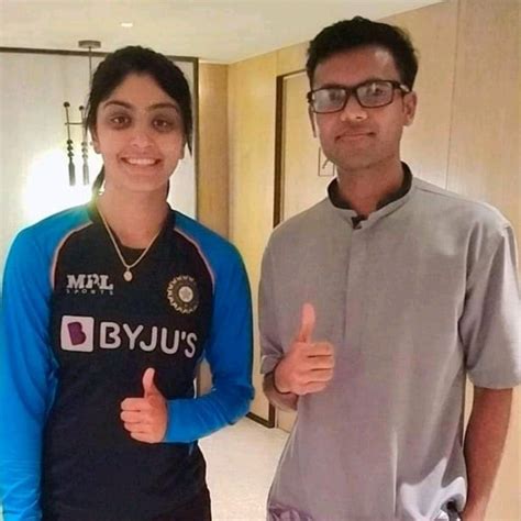 Meet Harleen Kaur Deol Indian Women Cricketer 😊 Ravikant Gupta