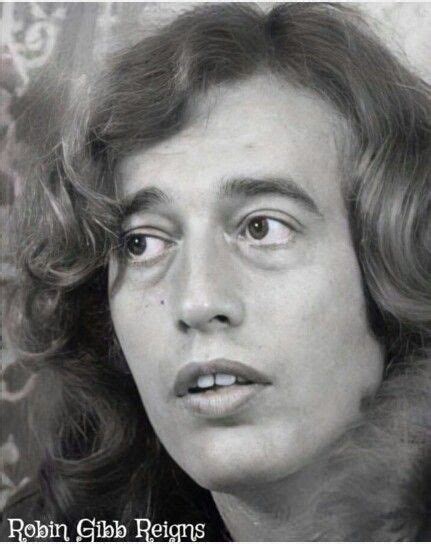 Pin By Kwolffgramm On Bee Gees Robin Pictures Black And White