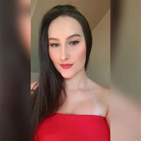 A M A N D A E B E R T Amandaheberth On Threads