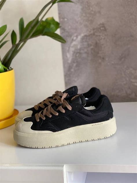 New Balance — ціна 1900 грн у каталозі Кросівки Купити жіночі речі за доступною ціною на Шафі