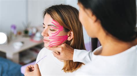 Face taping: Substitui o botox? - UAI Notícias