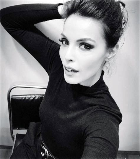 These Captivating Pictures Of Deepti Gujral You Simply Cant Give A Miss The Etimes