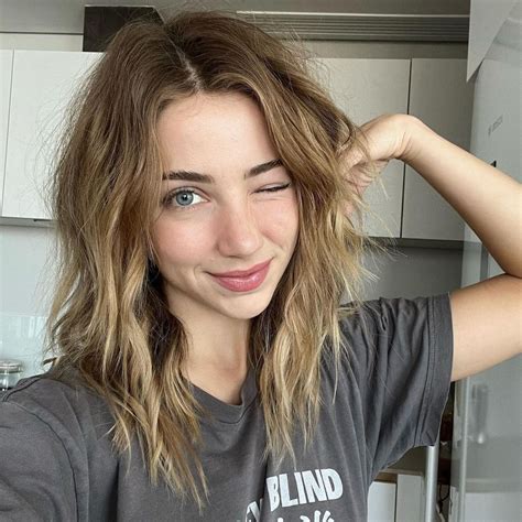 Emily Rudd 02112022 • Celebmafia