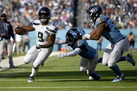 Kenneth Walker Iii Is Finally Seahawks Rb1 Again Can He Steady Their