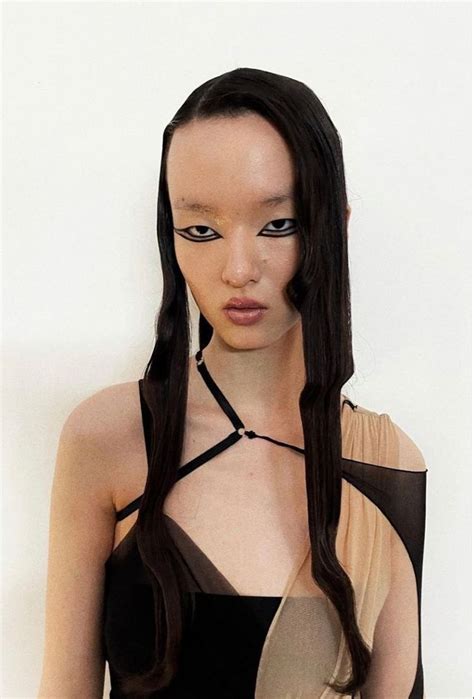 Pin By Lchu On Baeute Makeup Beauty Hair Makeup Beauty Editorial