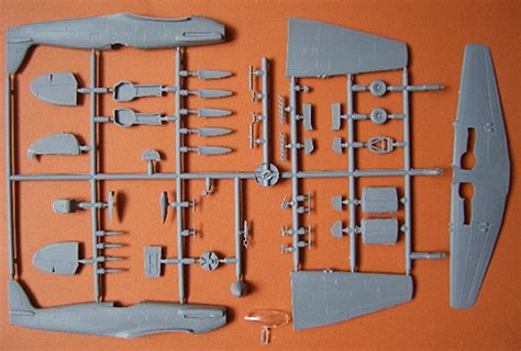 Supermarine Spiteful Fmk Xiv Spezial Azmodel 172