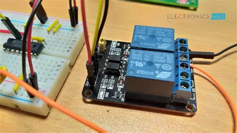 Working Of Wireless Switch Circuit Using Cd4027