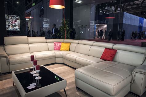 20 Modern Modular Sofas and Sectionals Ushering in Decorating Ease in ...