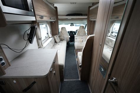 2016 Swift Lifestyle Black