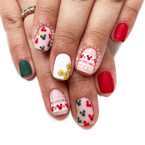 Christmas Nails Mickey Nails Disneyland Nails Disney Christmas Nails