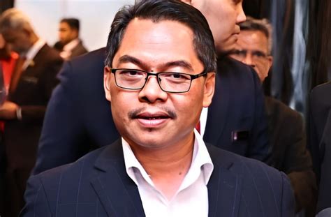 Kursus Universiti Tak Relevan Mungkin Dibatal