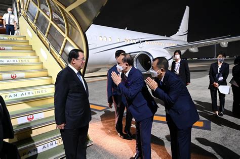 មុននេះបន្តិច សម្តេចតេជោ ហ៊ុន សែន អញ្ជើញដឹកនាំគណៈប្រតិភូធ្វើដំណើរដល់ទីក្រុងតូក្យូប្រទេសជប៉ុន