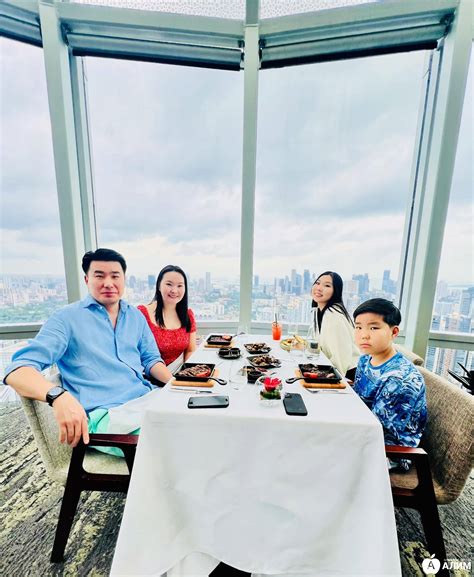 Хоёр дахь гэрлэлт нь амжилттай болсон гэр бүл