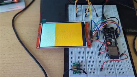 4 tft display using a st7796s driver produces a white stripe which