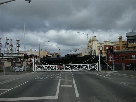 Weston Langford137188 Ballarat Lydiard Street Level Crossing Up