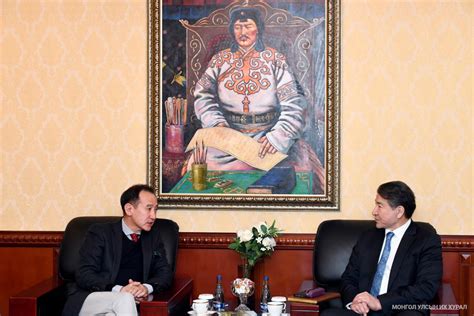 Хууль зүйн байнгын хорооны дарга Д Цогтбаатар Улсын дээд шүүхийн танхимын тэргүүн нартай уулзав