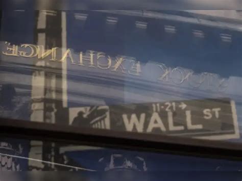 Us Stocks Trade Lower As Markets Digest Trumps Tariff Letters The Economic Times