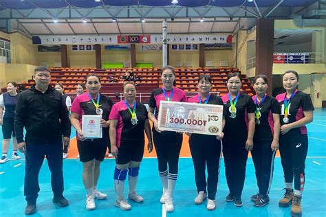 Олон улсын эмэгтэйчүүдийн эрхийг хамгаалах өдрийг тохиолдуулан зохион байгуулсан Волейболын