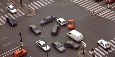 Intersection Safety Navigating Intersections Correctly Freecourse