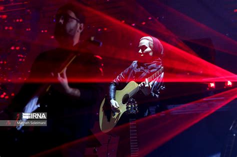 متفاوت‌ترین تصاویر از کنسرت خواننده معروف پاپ