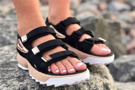 Fila Sandals in Pakistan; Open Toe Durable Lightweight 3 Color White ...