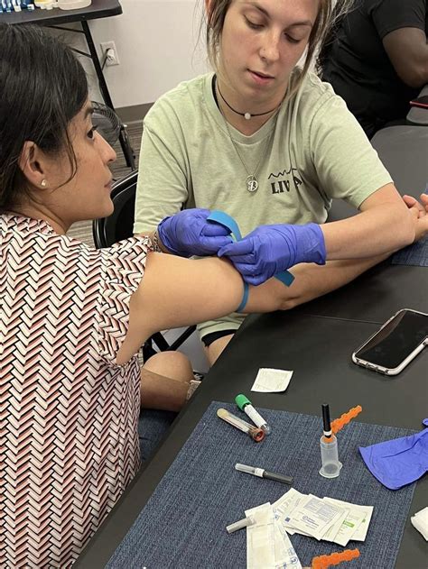 Pin De American National Phlebotomy En Phlebotomy In The Making Salvamento