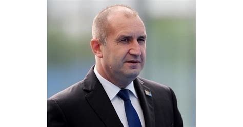 Радев изразява съболезнования на семейството и близките на академик Благовест Сендов