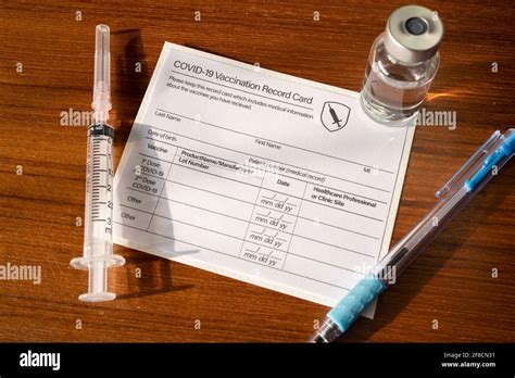 Impfpass Und Impfung Fotos Und Bildmaterial In Hoher Auflösung