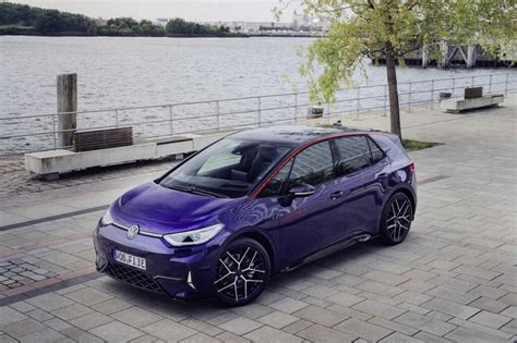 Canva Code Features Build Apps Games And More Without Coding Geeky