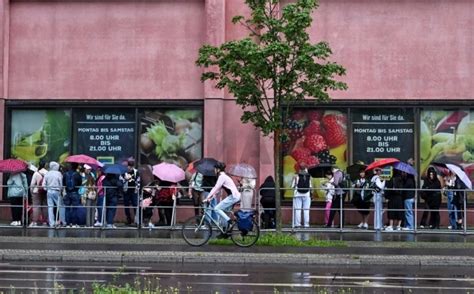 Редици пред првата „Лабубу“ продавница во Германија Независен Весник